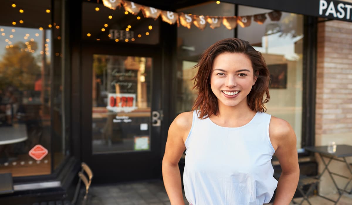 15 Ready-to-Use Voicemail Greeting Message Examples - Podium